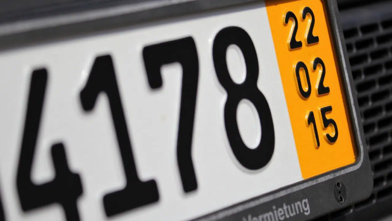 Kurzzeitkennzeichen: Die wichtigsten Infos im Überblick | Verti