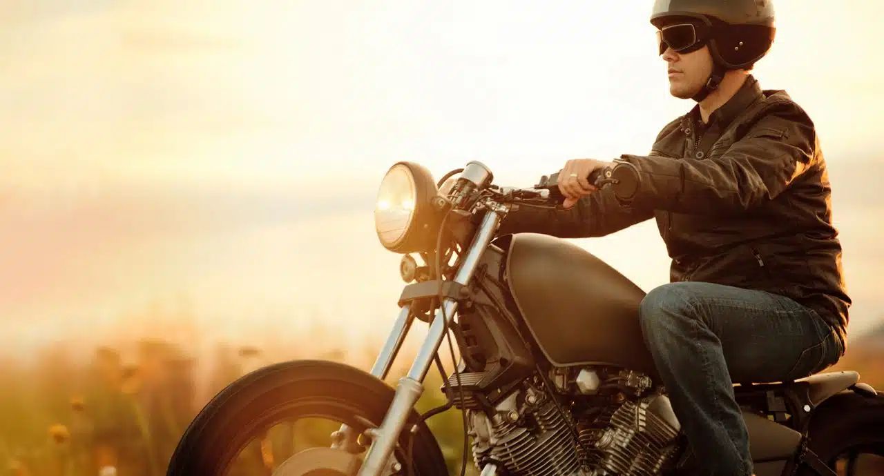 Motorrad mit Autoführerschein fahren: Voraussetzungen | Verti